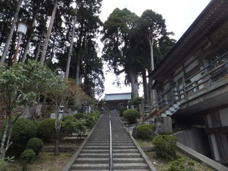 Hayakawa town, “Town of nostalgia and faith belief” – most-beautiful ...
